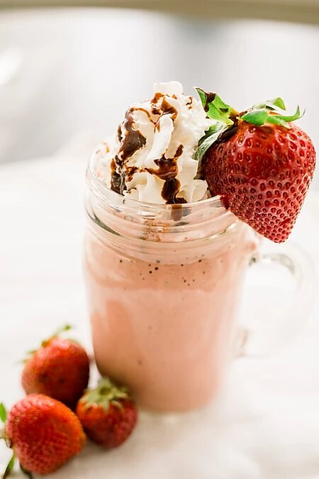 Tasty Strawberry Nutella Smoothie Recipe – Emily Frisella